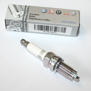 101905606A适用大众捷达速腾迈腾途观保时捷 奥迪A4L火花塞IZKR7B-阿里巴巴