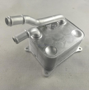汽车机油冷却器transmission oil cooler适用于奥迪 079117015B-阿里巴巴