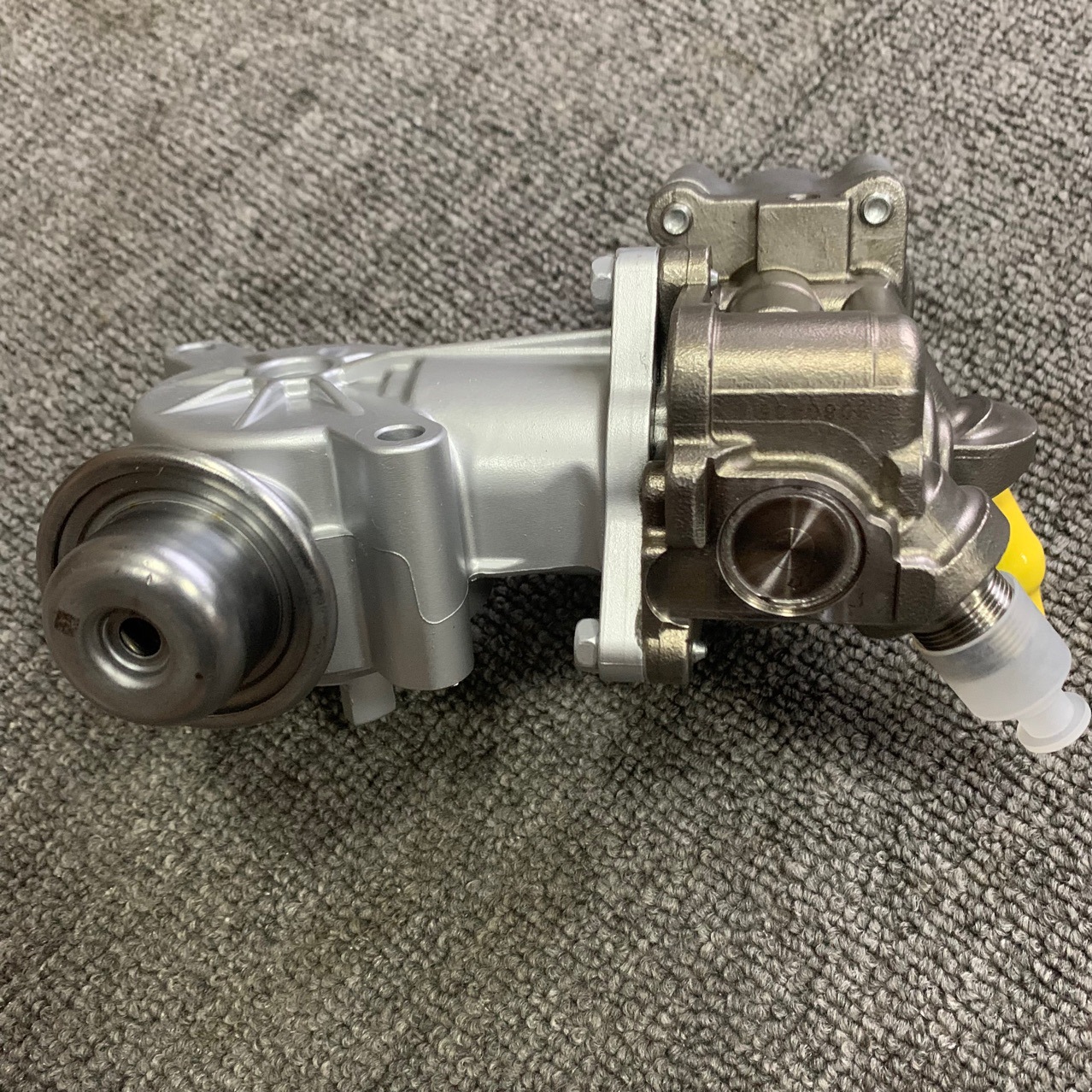 适用于奔驰M271高压燃油泵 A2710703501 A2710702201 A2710703701-阿里巴巴