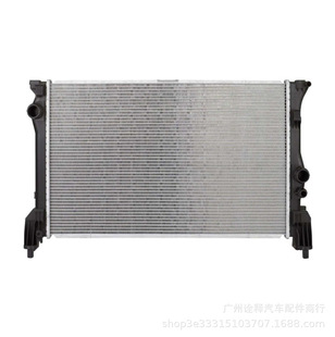 适用于汽车水箱散热器 17218742608 64539229021 64536930039-阿里巴巴