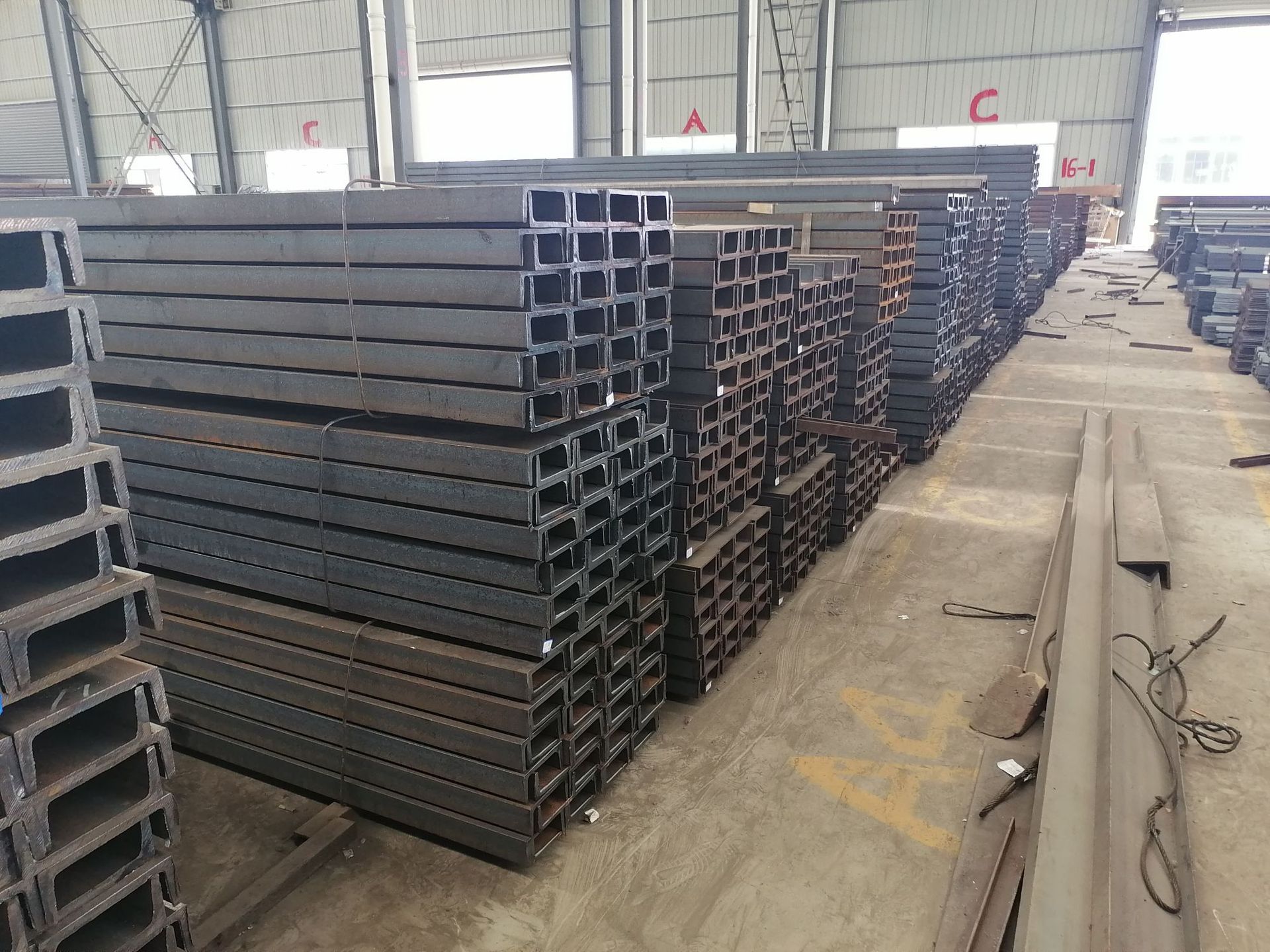 钢材供应商 Q235B槽钢 10# 12# 20# 22#6米/9米镀锌槽钢规格齐全-阿里巴巴