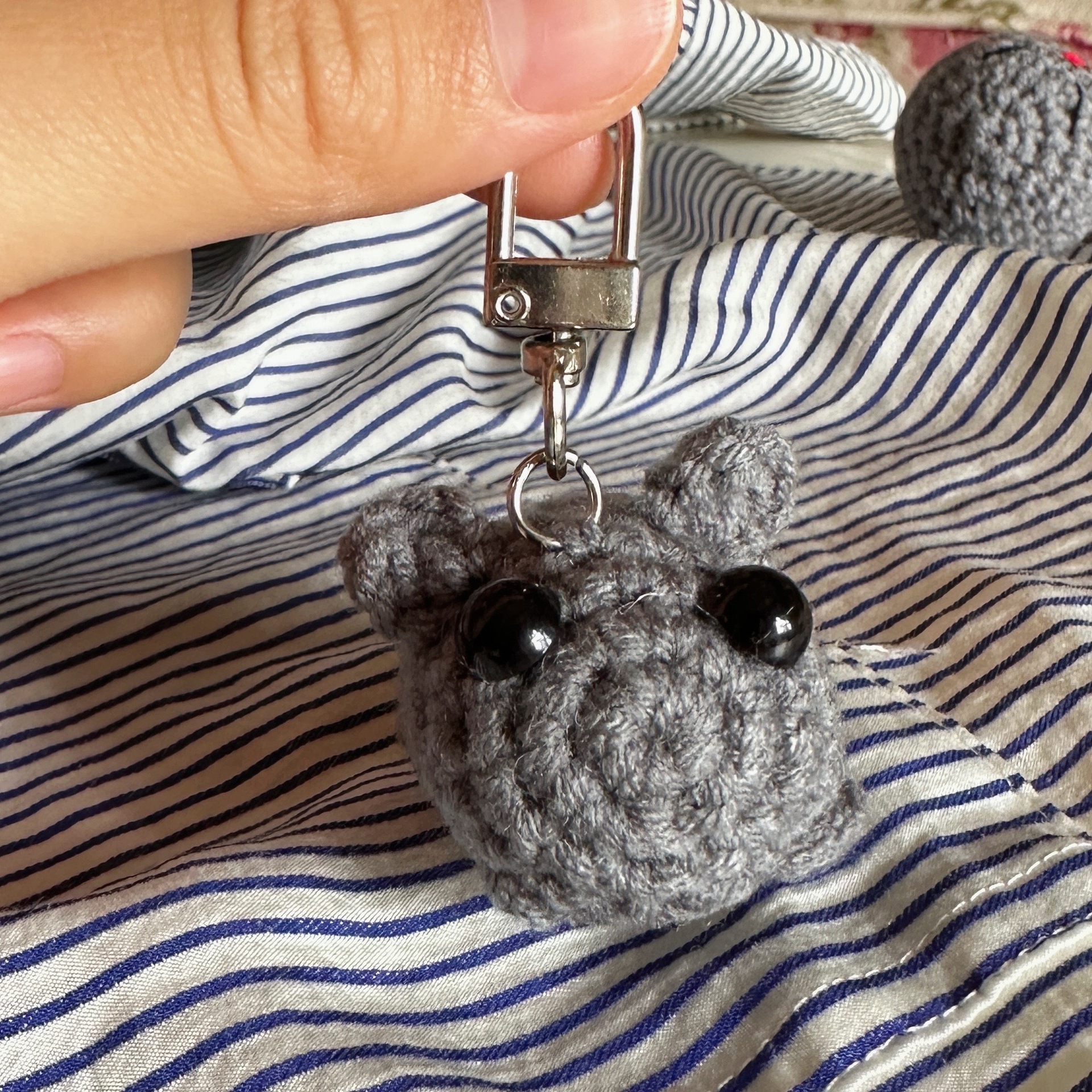 Meme Sad Hamster Plush悲伤仓鼠钥匙扣挂件摆件手工玩偶饰品-阿里巴巴