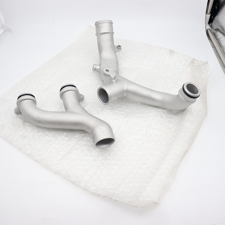 直销 适用路虎揽胜新款铝制冷却水管 改良款 LR092992+LR090630-阿里巴巴