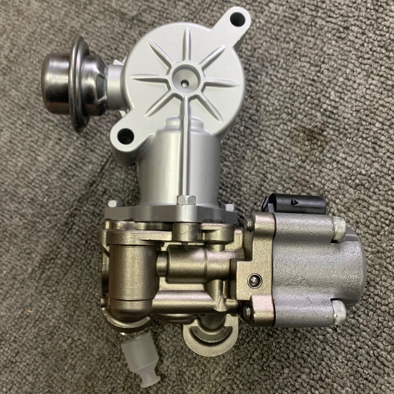 适用于奔驰M271高压燃油泵 A2710703501 A2710702201 A2710703701-阿里巴巴