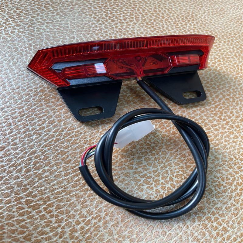 代驾锂电动车尾灯009 007A7小包车12 48V行车灯刹车灯转向灯总成-阿里巴巴