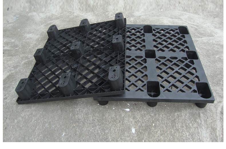 海运一次性黑色塑胶卡板出货打托栈板田字型塑料托盘四面进叉拖板-阿里巴巴