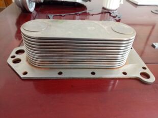 cummins oil cooler 3918175 3974815 3934159康明斯6CT 冷却器-阿里巴巴