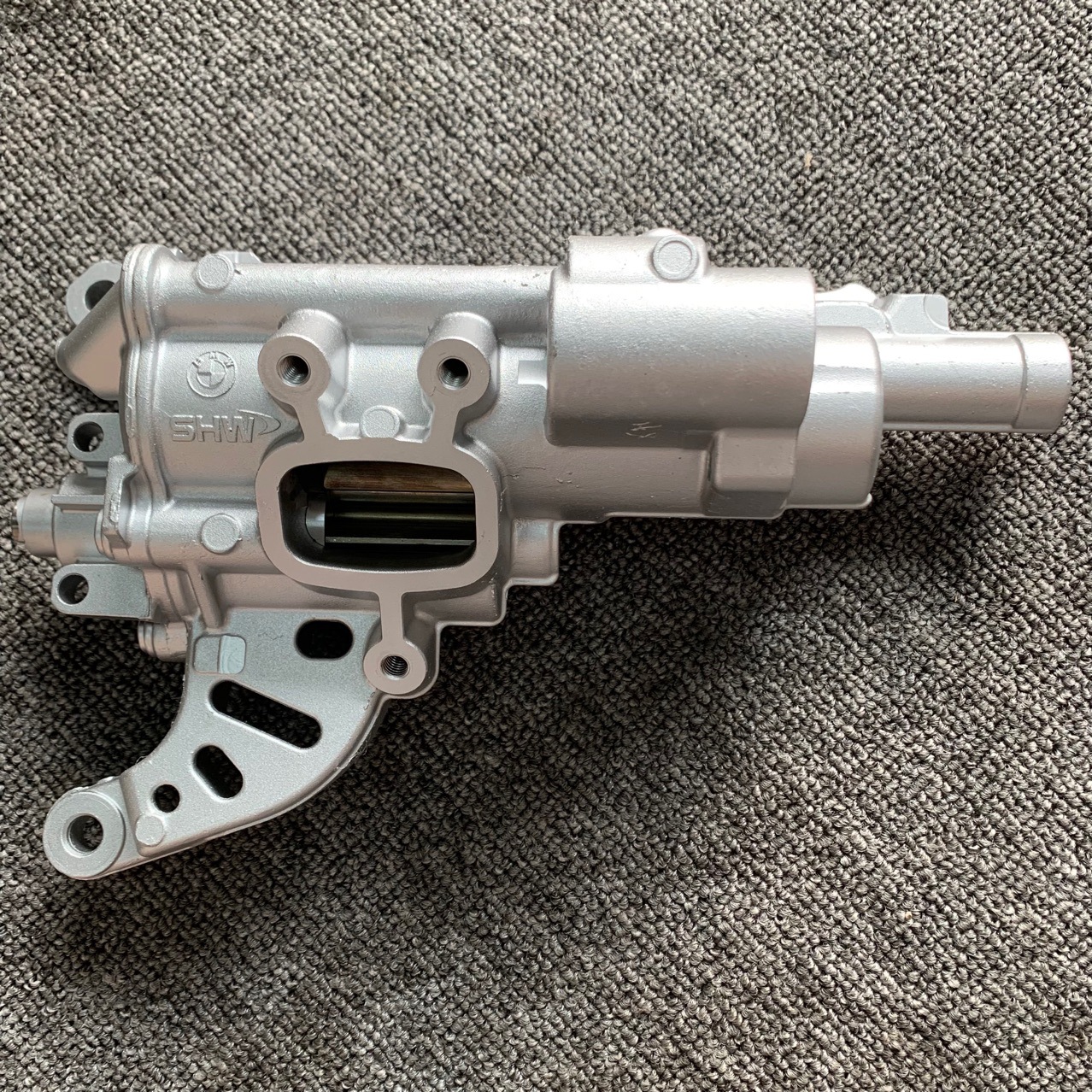 适用宝马N13机油泵总成 11417600466 执行器发动机机油泵 油泵-阿里巴巴