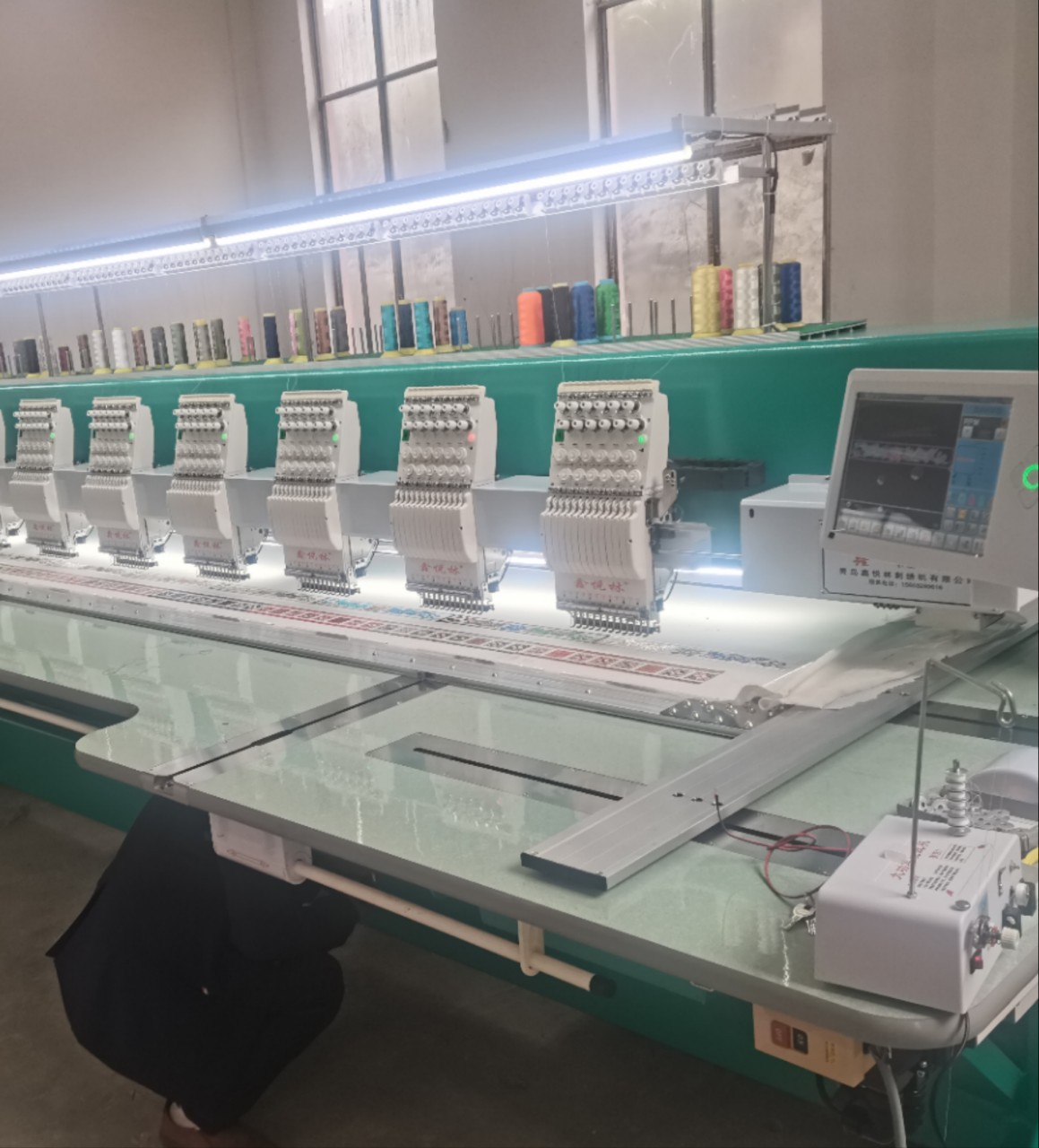 少数民族服饰全自动电脑绣花机 多头商用高速平绣帽绣电子刺绣机-阿里巴巴