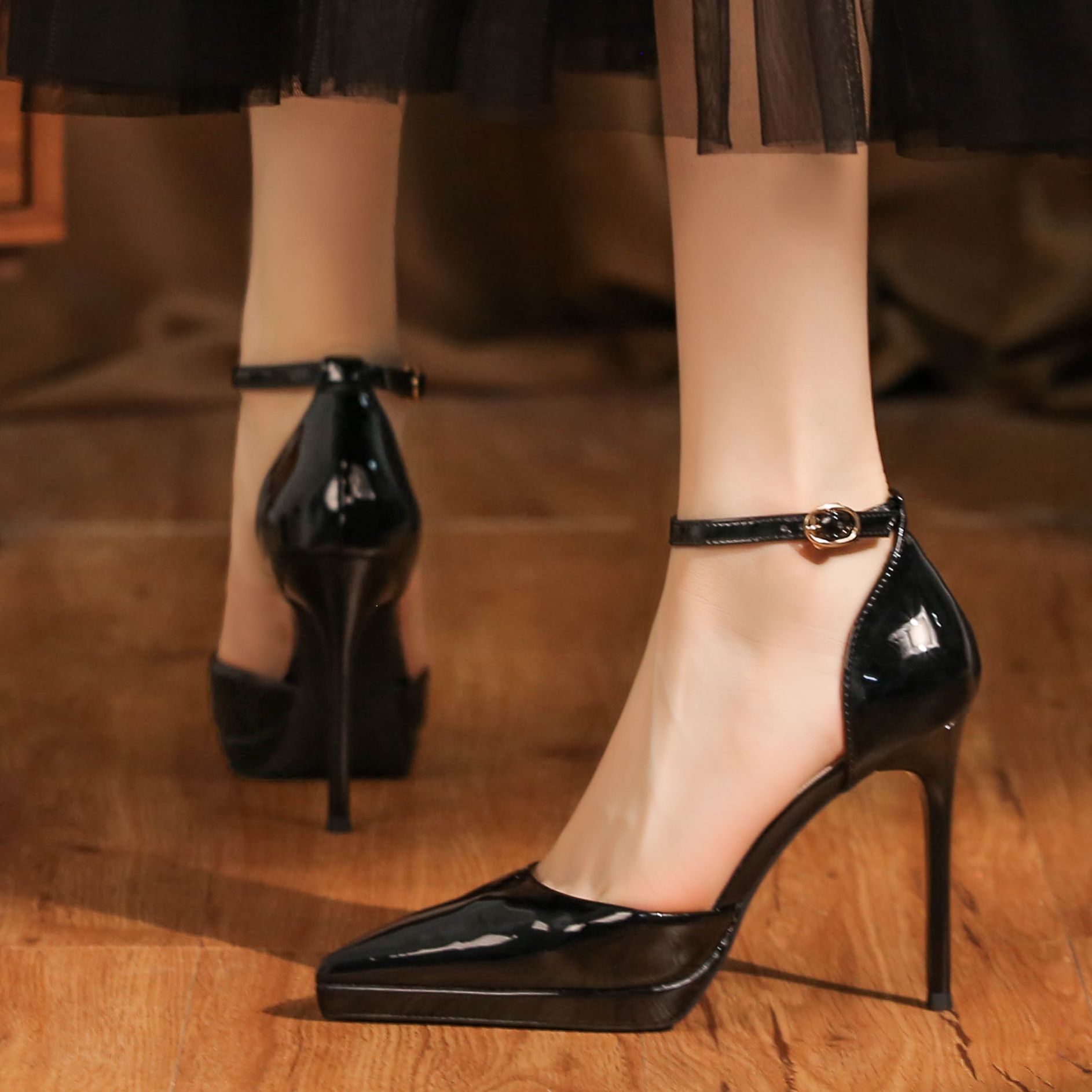 1088A waterproof platform PU hollow high heels with patent surface ...