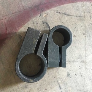 供应重汽亲人豪沃、STR变速箱配件AZ9725590313变速箱管夹小孔-阿里巴巴