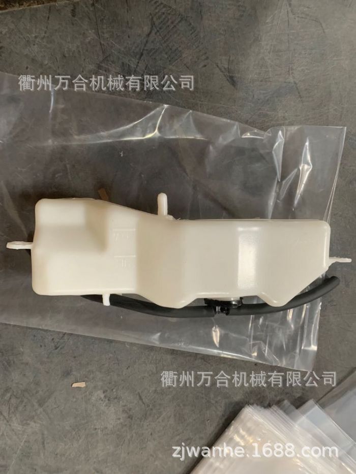 洗涤壶冷却液水壶适用于丰田Camry 2018 带电机水管 85315-06230-阿里巴巴