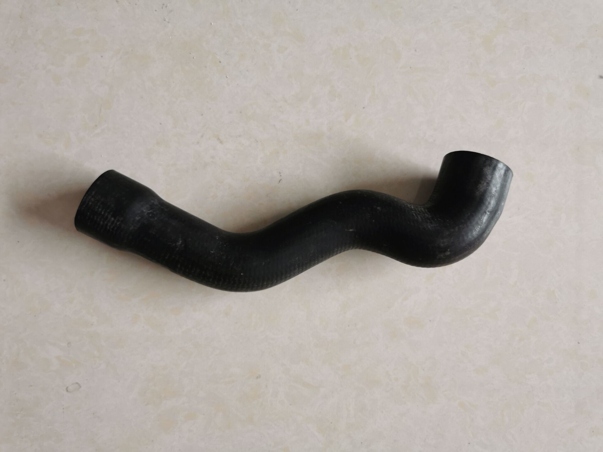 2712002552.2710181382奔宝驰马水管暖风管废气管通风管增压管-阿里巴巴