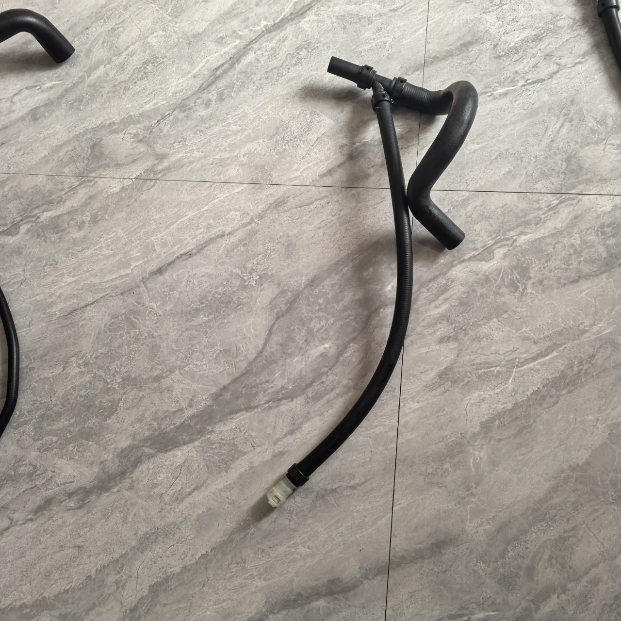 适用于吉普指南者自由客水箱上水管5058492AE 5058492AD-阿里巴巴