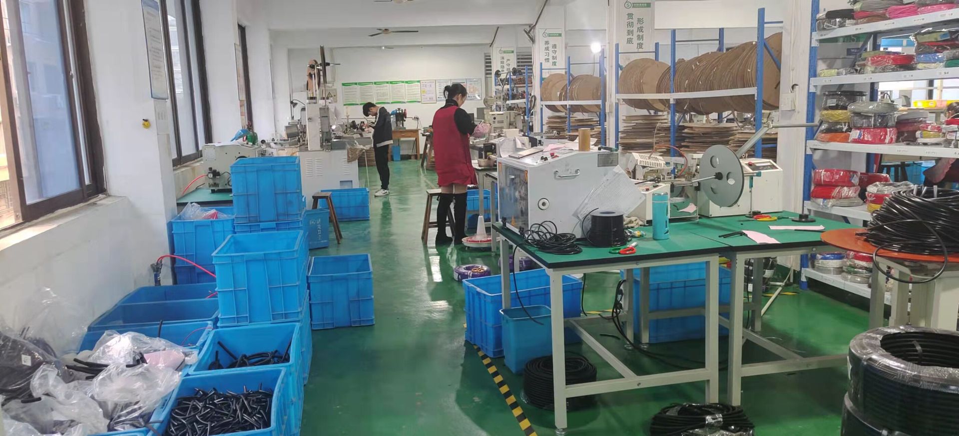 805-122-541 4芯防水连接器宝马氧传感器插头电子元器件805122541-阿里巴巴