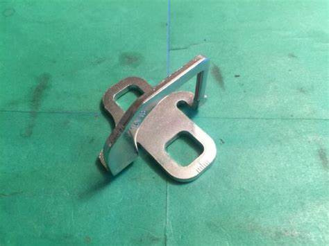 2047580003 适用于奔驰W204 C200 尾门锁扣-阿里巴巴