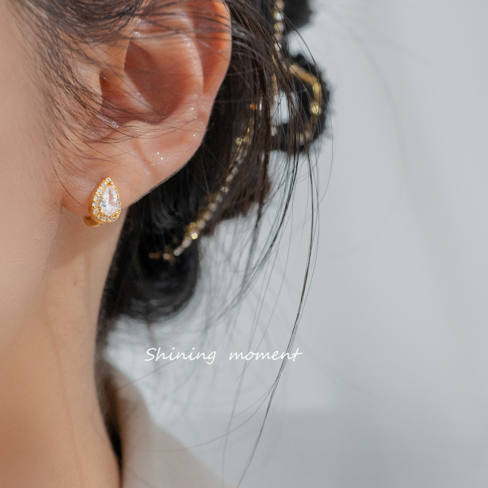 爱洛奇S925纯银设计感镶钻水滴耳扣时尚精致小巧百搭耳饰品M05023-阿里巴巴