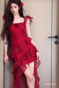 2025新款法式红色玫瑰玫瑰吊带拖尾度假氛围连衣裙夏季-阿里巴巴