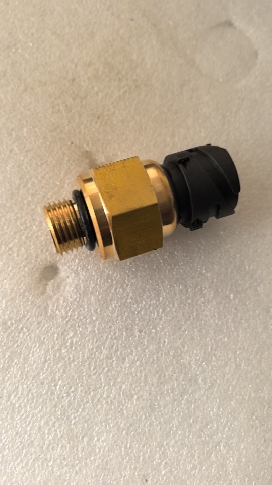 卡车压力传感器 H53.825813 H53825813 21345733 0095421918-阿里巴巴