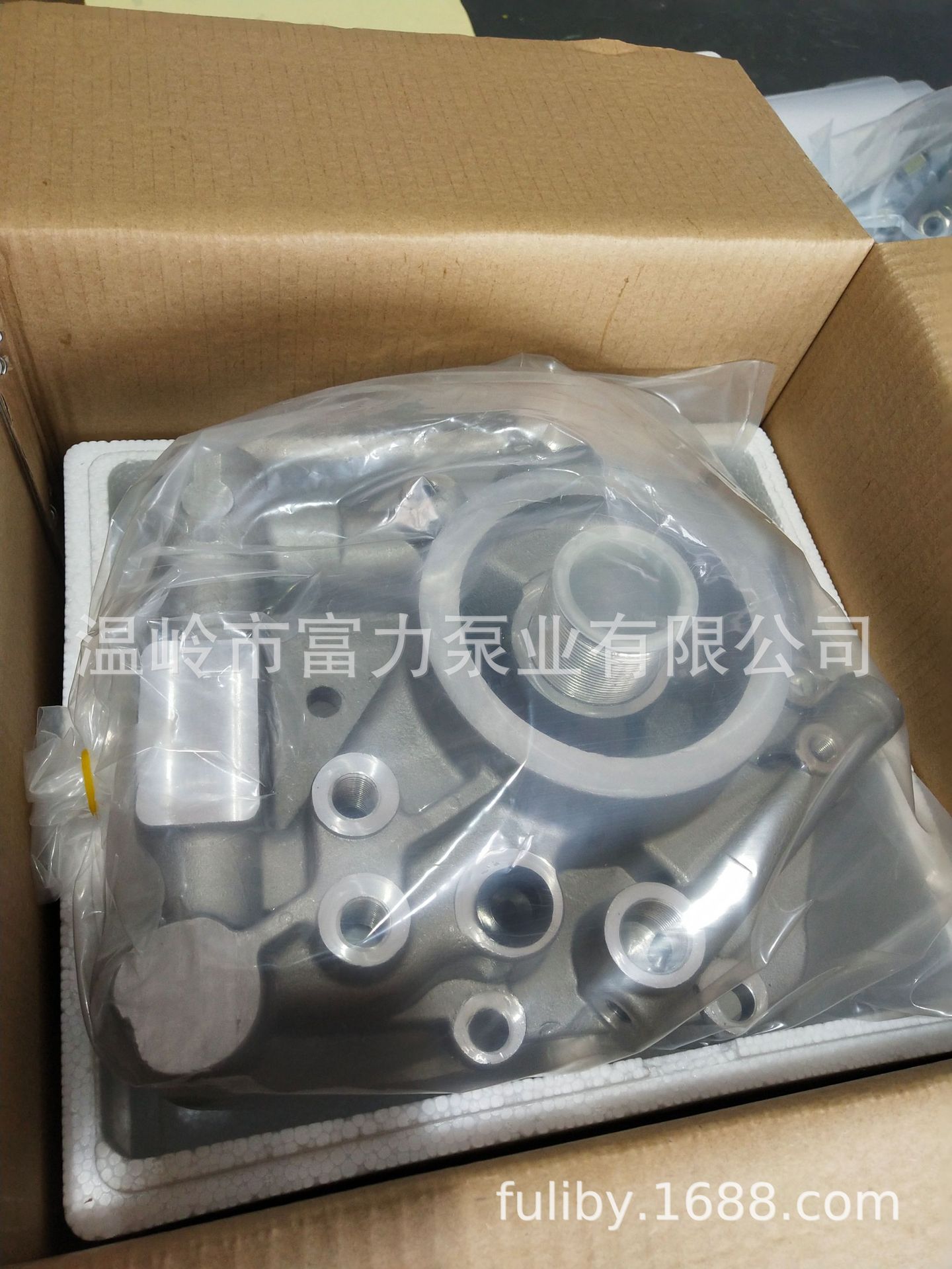 82988360 81871528 TRACTOR PUMP 齿轮泵 农机泵-阿里巴巴