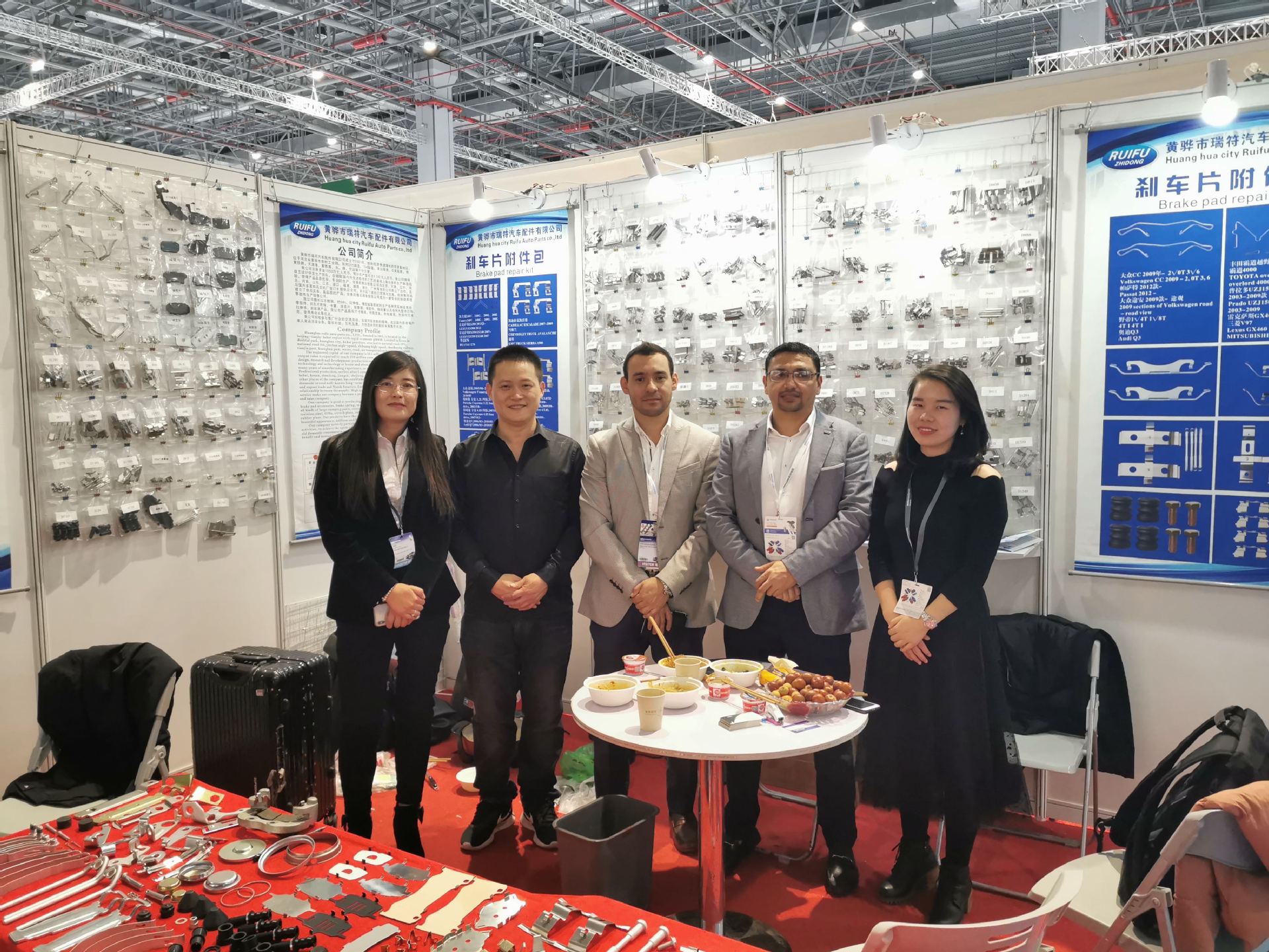 13300862 13300861 适用于雪佛兰科鲁兹制动分泵刹车卡钳 汽车卡-阿里巴巴