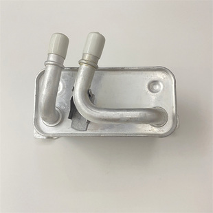 STZT 17217507974 适用宝马E60/E61/E63变速箱散热器波箱冷却器-阿里巴巴