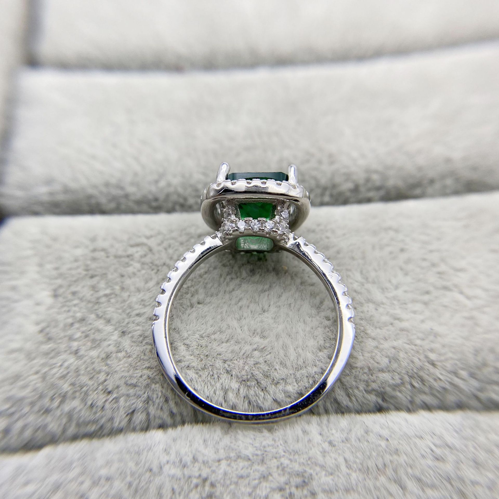 wish热卖S925银白色帕拉伊巴宝戒指欧美经典方钻女订婚戒指手饰品-阿里巴巴