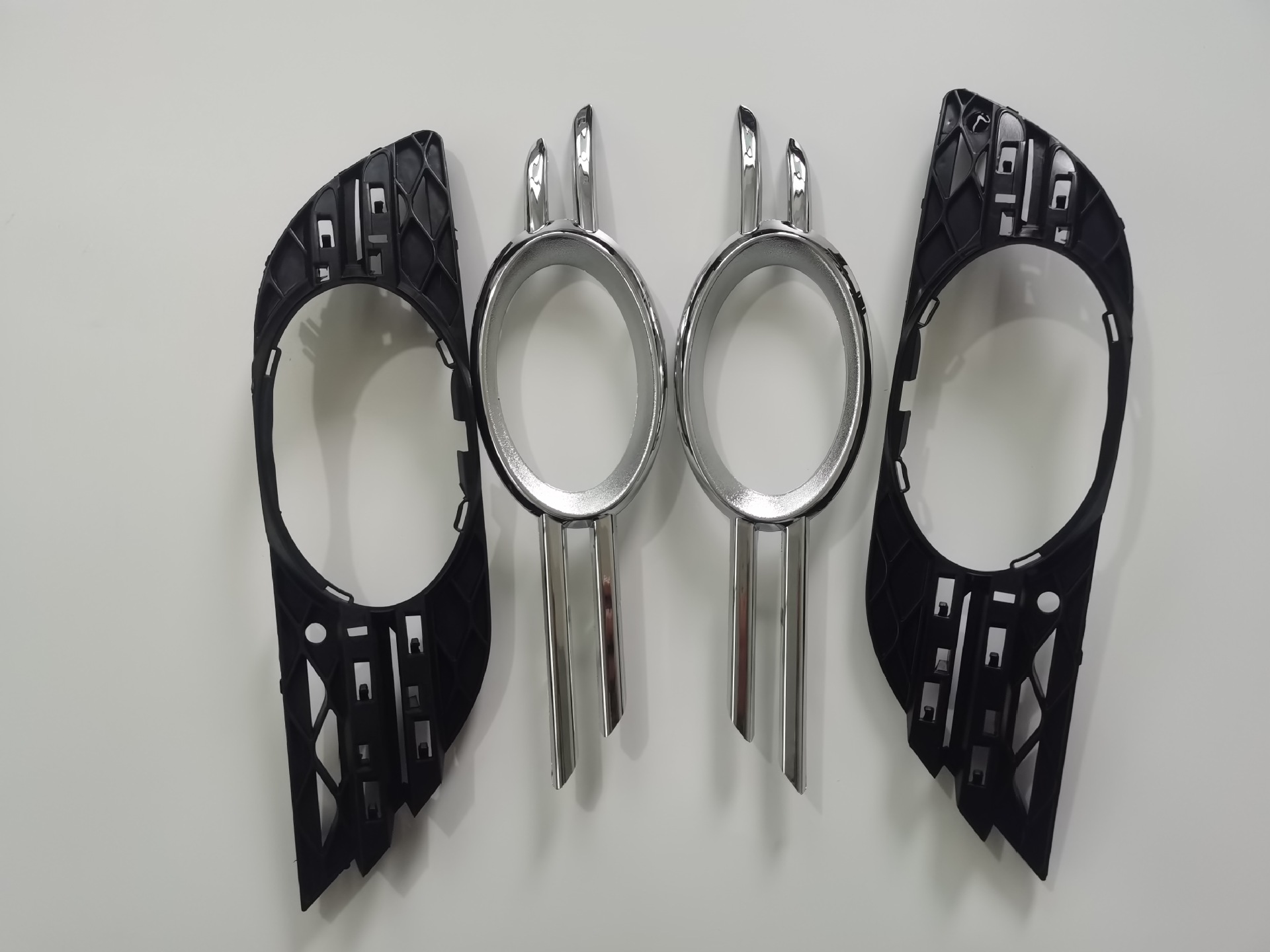 适用奔驰W211前雾灯框电镀框亮条E200E180E300前杠通风网格栅风口-阿里巴巴