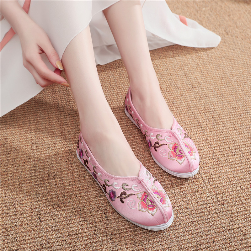 Chinese folk dance shoes hanfu qipao tang suit flat shoes embroidered ...