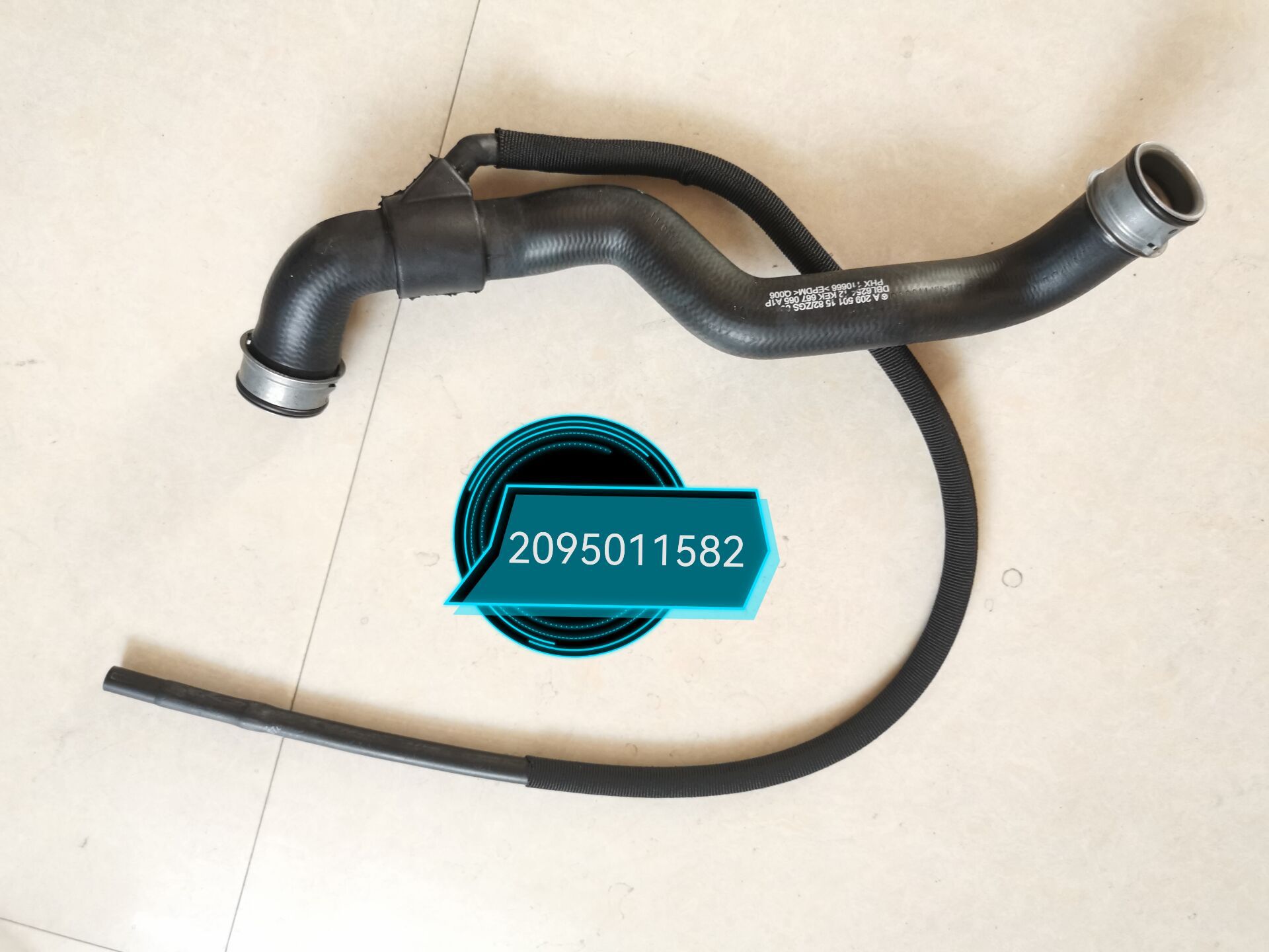 2710901929.2710901629适用于奔驰散热器水管、通风管涡轮增压管-阿里巴巴