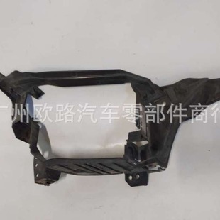 适用奔驰宝马尾喉支架51128074188 51128075715 51648055671-阿里巴巴