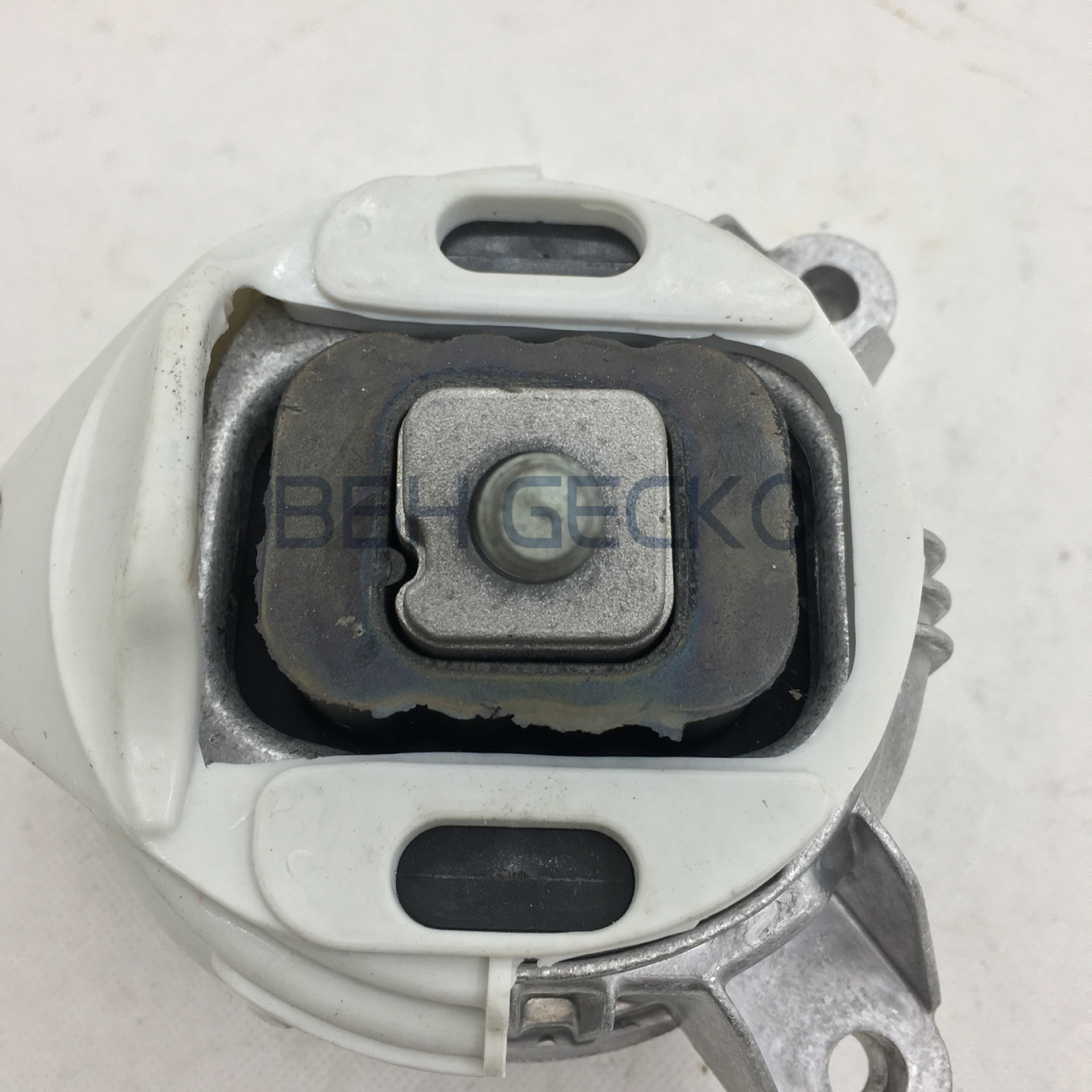 适用于宝马 F25 发动机支架 22116785716物美价优，工厂直销-阿里巴巴