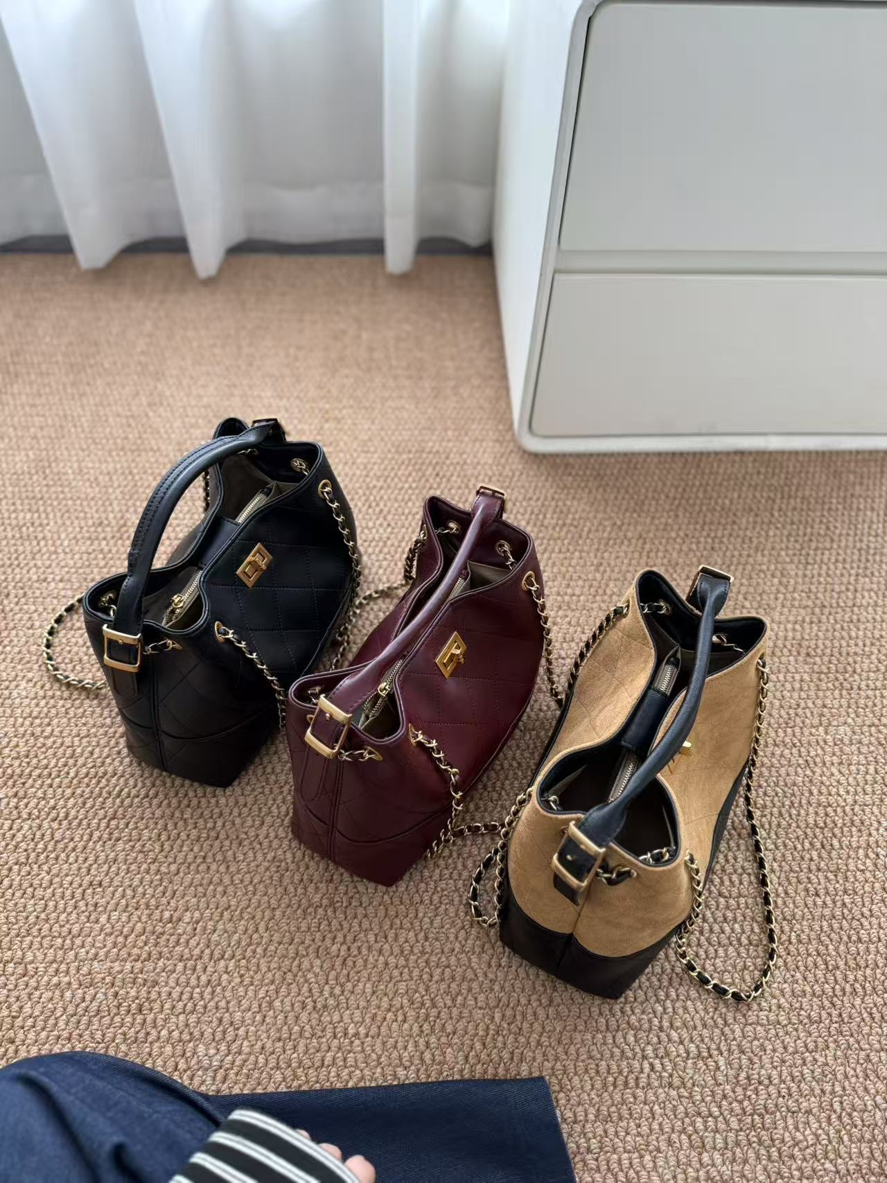 跨境通勤腋下包女2025新款菱格链条小香风大容量拼接高级感托特包-阿里巴巴