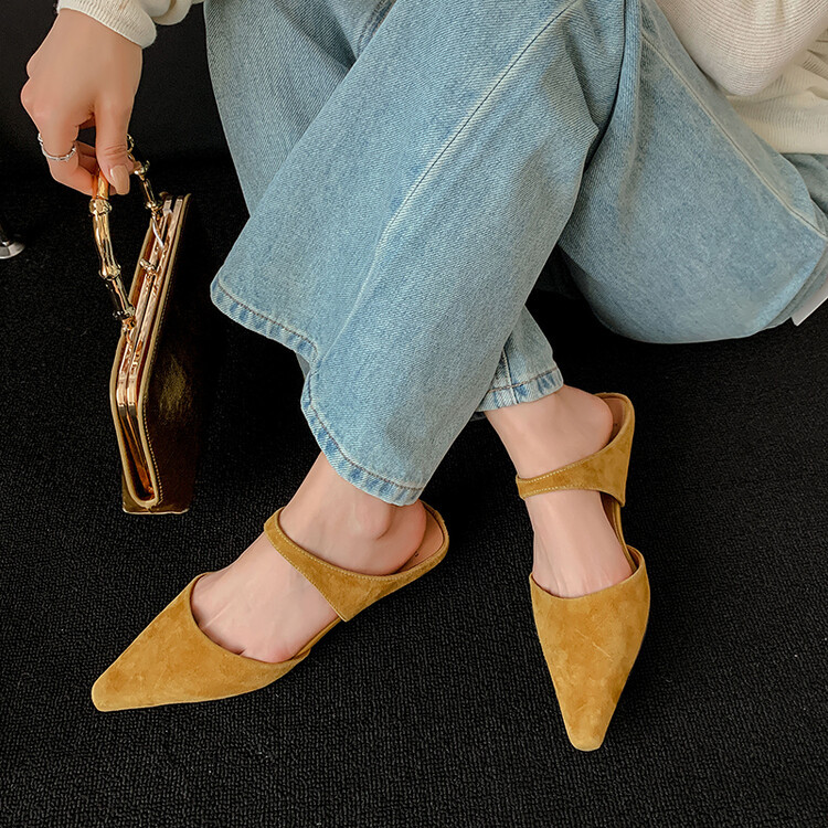 CHIKO Kallie Pointy Toe Block Heels Clogs/Mules Shoes
