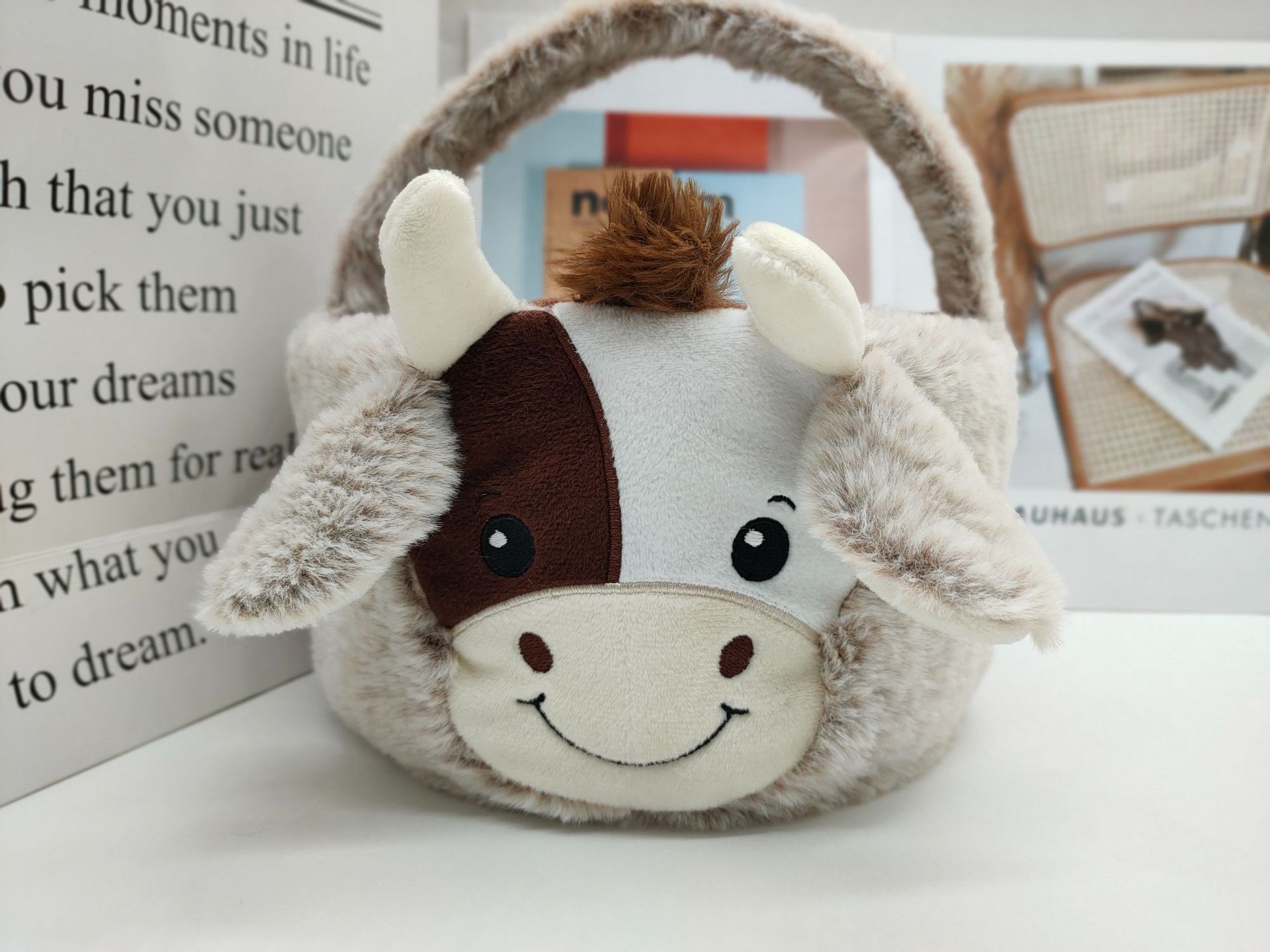 新款 cow easter basket plush毛绒玩具篮子 复活节奶牛篮子-阿里巴巴