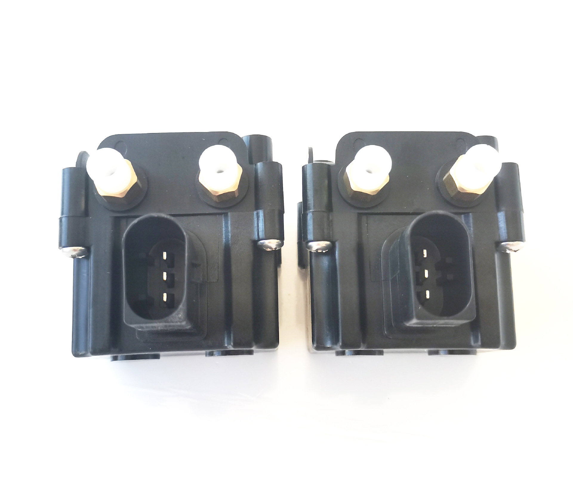 37206789450分配阀37206875176适用宝马F02电磁阀块37206784137-阿里巴巴