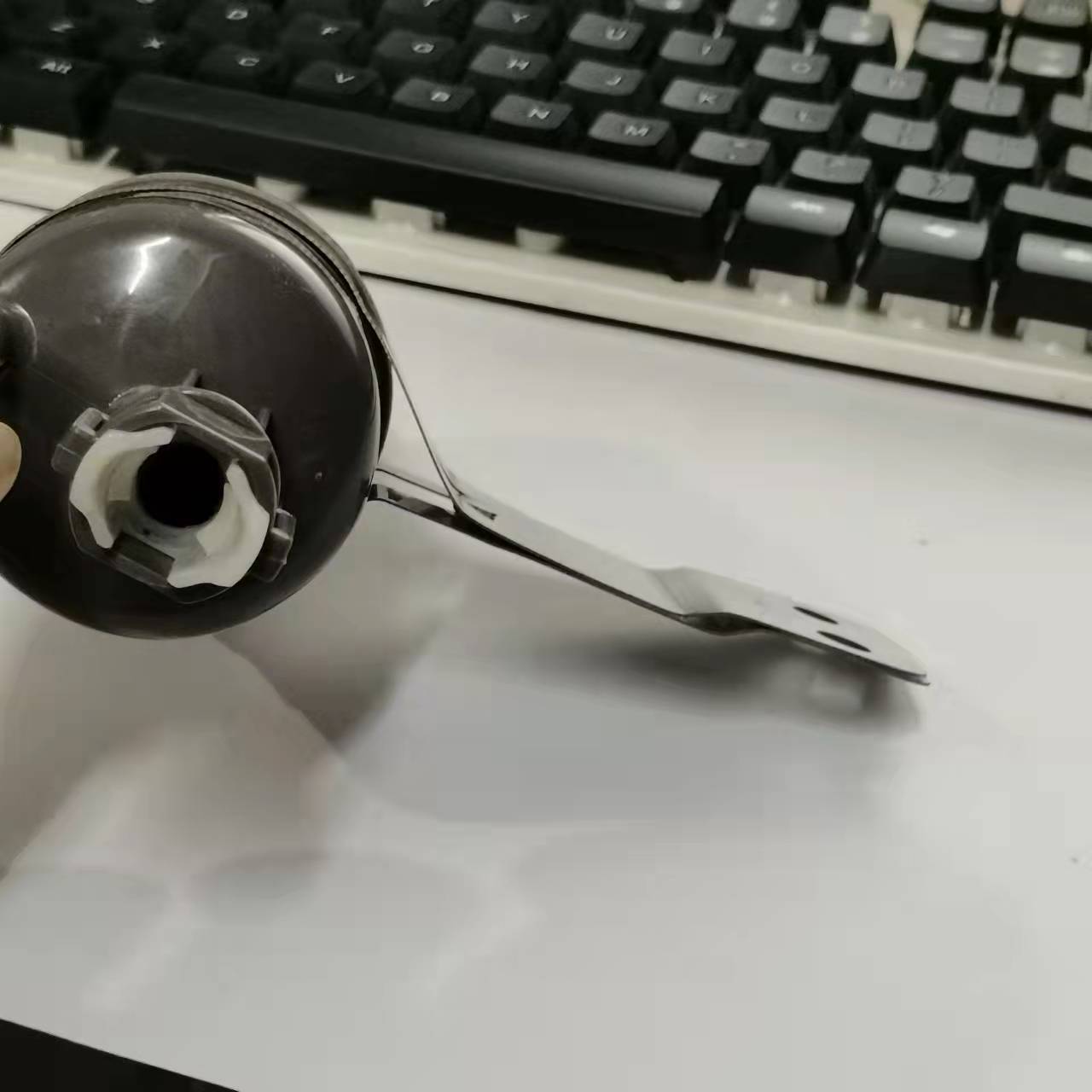 现货供应52100283AC燃油滤清器大切诺基汽油过滤器汽油滤芯-阿里巴巴