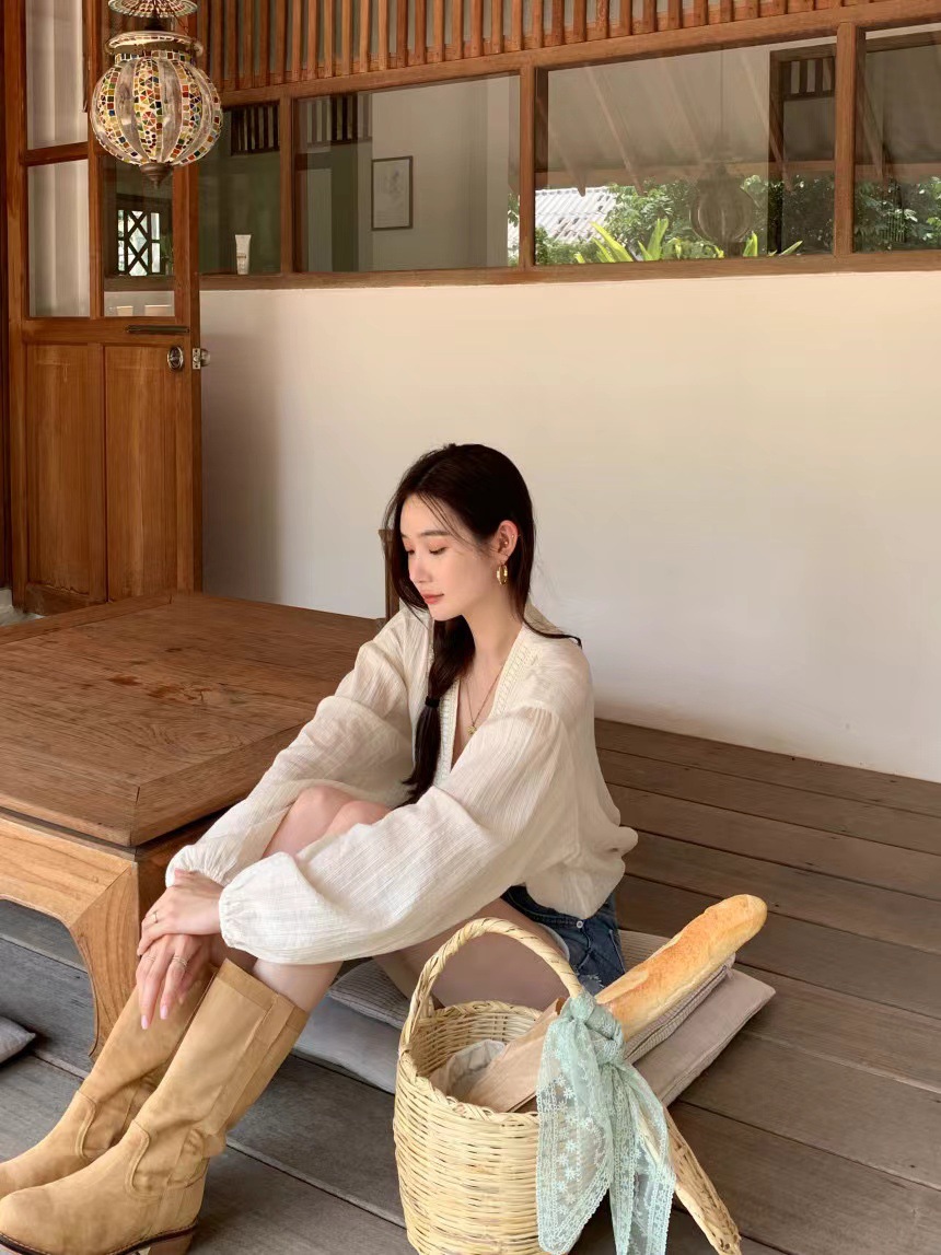 韩国chic2024早秋新款法式V领泡泡袖防晒长袖宽松衬衫女气质衬衣-阿里巴巴