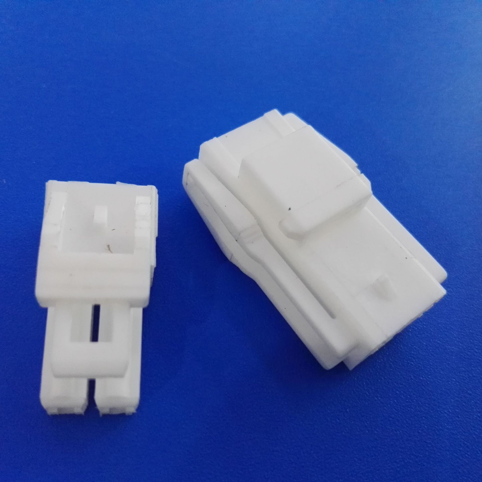 YLR-2V/2VF YLP-02V 2RF 03V/03VF空中对接孔座间距4.5连接器-阿里巴巴