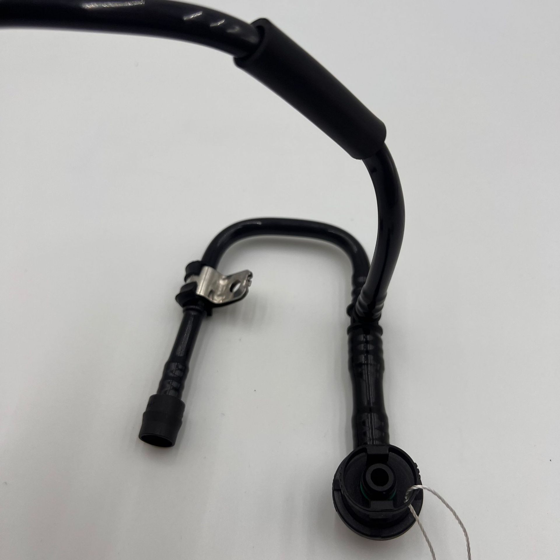 跨境汽车配件 活性碳罐电磁阀软管 适用大众奥迪06J133781CE-阿里巴巴