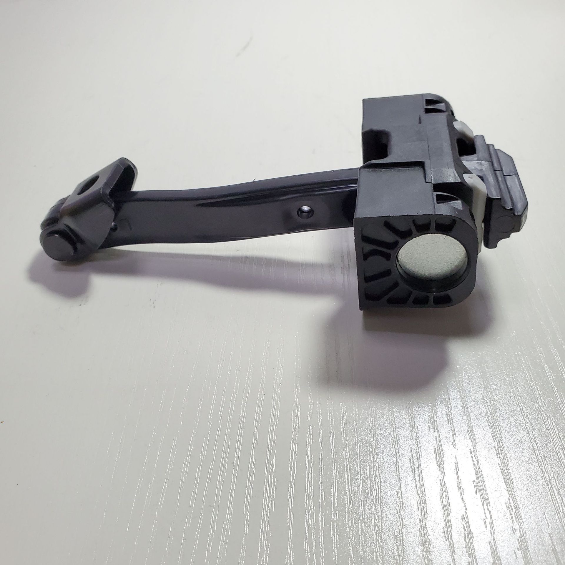 51217446717限位器适用于宝马3系M3E30E31E35E80车门限位器-阿里巴巴