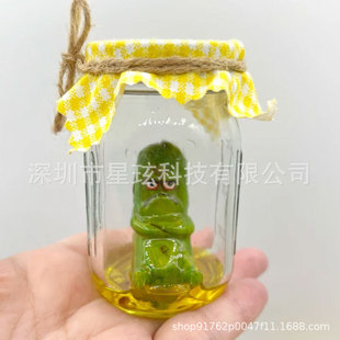 Grumpy Pickle in a Jar sculpture罐子里的焦虑泡菜雕塑独特物礼-阿里巴巴