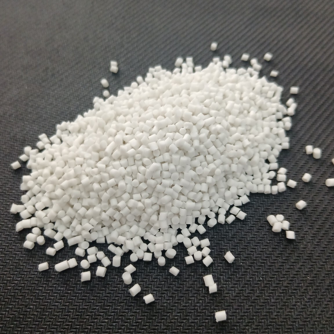 本白TPEE热塑性弹性体黑色TPEE 28D-72D吹塑挤出注塑-阿里巴巴