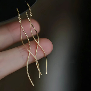 S925纯银镀14K金波浪曲线流苏耳线女款气质百搭ins仙女风耳钉耳饰-阿里巴巴