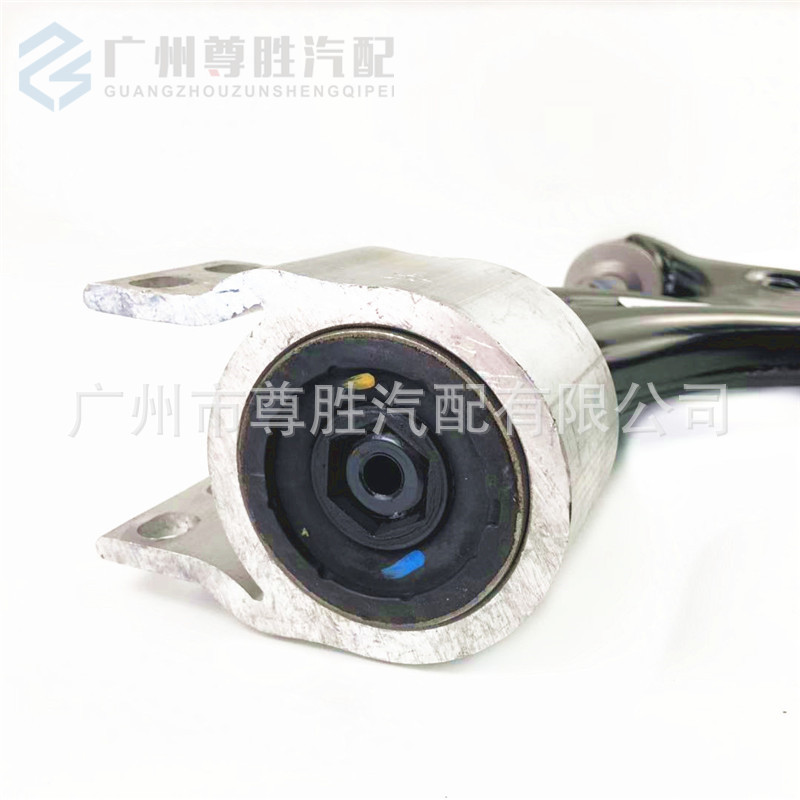 23278068 69适用于昂科威 雪佛兰探界者前悬挂 下摆臂 前下控制臂-阿里巴巴