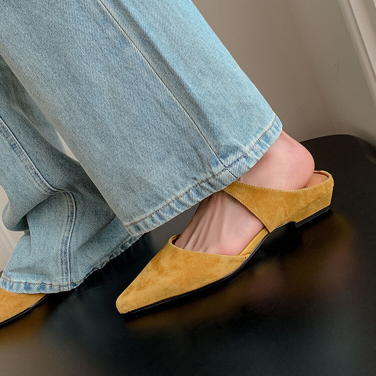 CHIKO Kallie Pointy Toe Block Heels Clogs/Mules Shoes