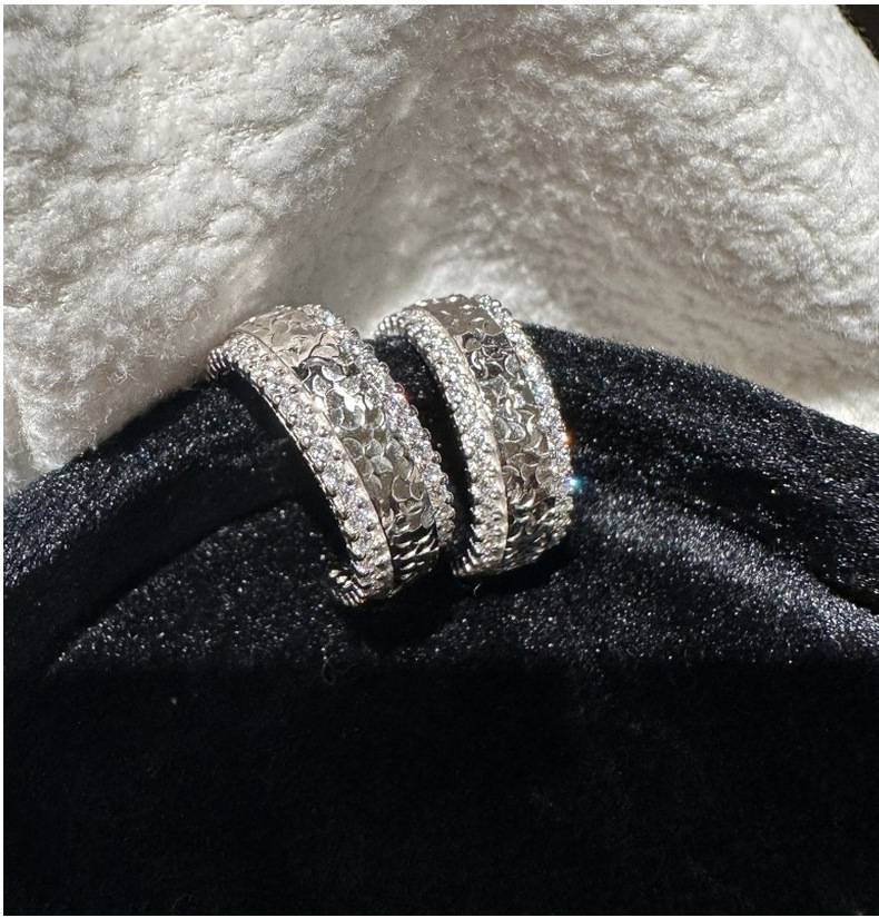 s925纯银CNC弧形耳环小众设计冷淡风优雅气质几何车花锆石耳饰品-阿里巴巴