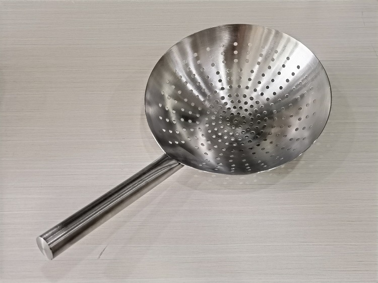 无磁不锈钢漏勺加厚家用油炸厨师商用油鼓漏厨房笊篱大号过滤网筛-阿里巴巴