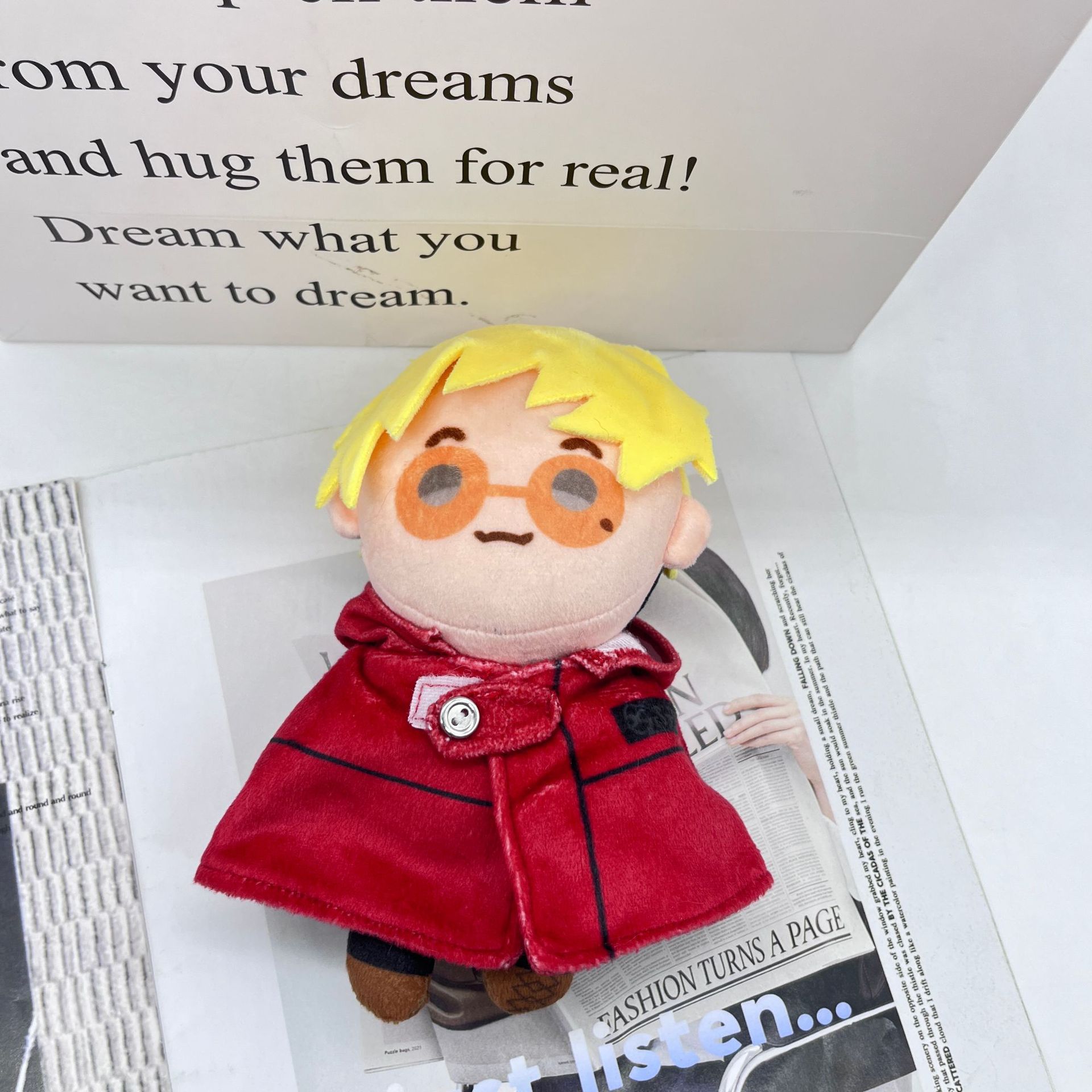 跨境新款 TRIGUN STAMPEDE plush 枪神毛绒玩具挂件 动漫周边-阿里巴巴