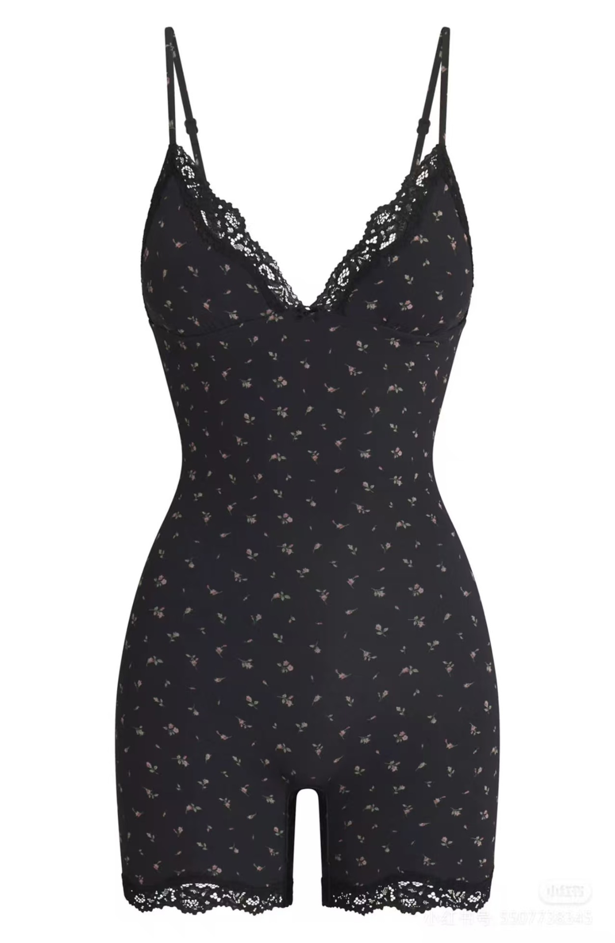 SKIMS FITS EVERYBODY LACE TRIANGLE ONESIE蕾丝吊带连体衣短裤-阿里巴巴